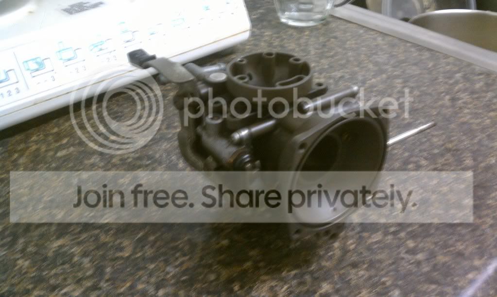 going from 2 carbs to one. mikuni bds34 | Custom Fighters - Custom ...